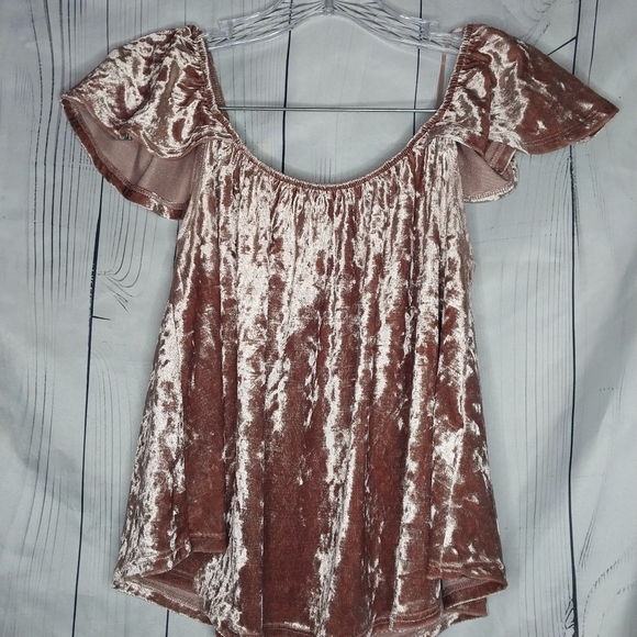 Active USA | Tops | Active Usa Crushed Velvet Off The Shoulder Flutter ...